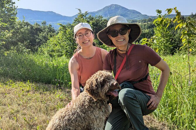 Truffle Hunting & Lunch halfway from Parma to Cinque Terre - Authenticity and Local Flair