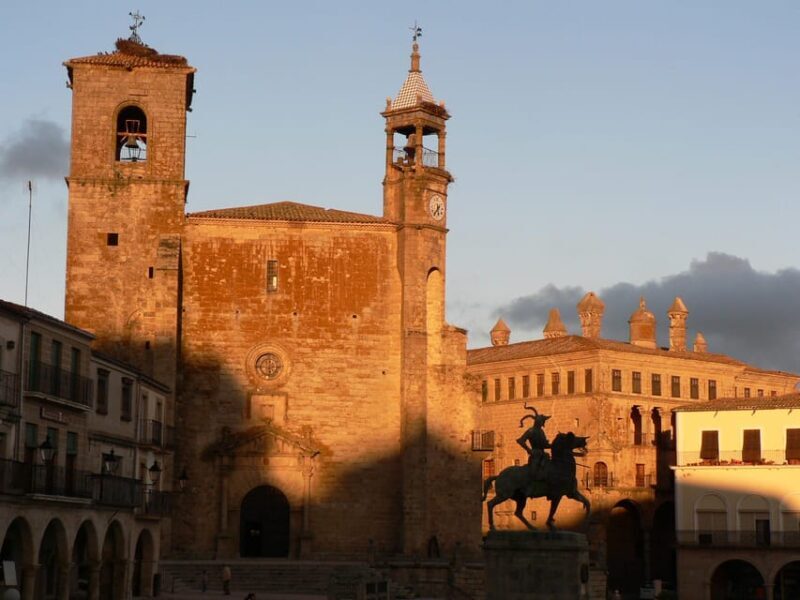 Trujillo :Sunset guided visit "The Sunset Collector". - The Detailed Experience: What You Can Expect