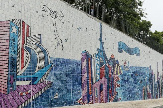 Tuk Tuk Lisbon: Exploring Urban Art - The Sum Up