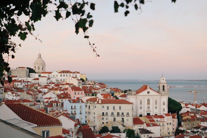 Tuk Tuk Private Tour by Alfama and Graca - Key Points