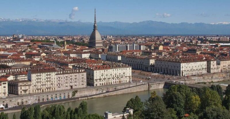 Turin: Private custom tour with a local guide - Key Points