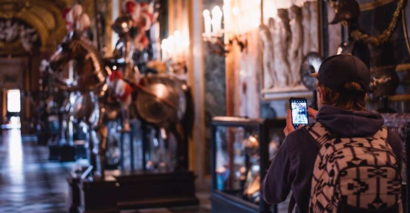 Turin: Savoy Royal Palace Small Group Guided Tour - Key Points