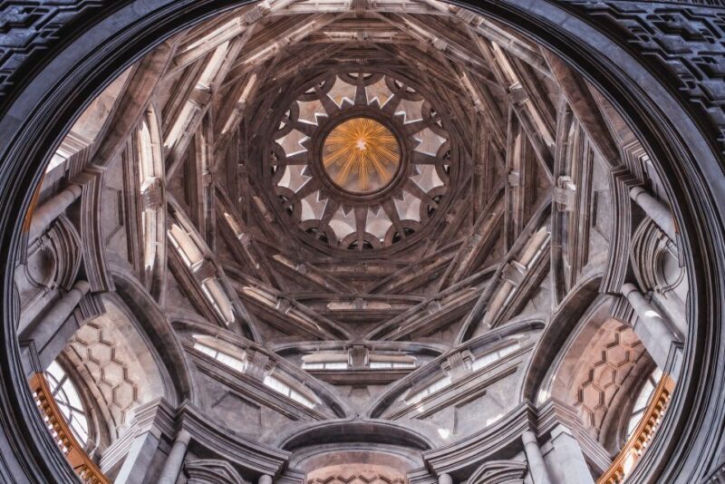 Turin: Savoy Royal Palace Small Group Guided Tour - Exploring the Turin Royal Palace: What You Can Expect