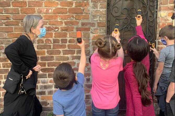 Twilight Tour- Hauntings for Tweens (8 - 12 y.o.) - Key Points