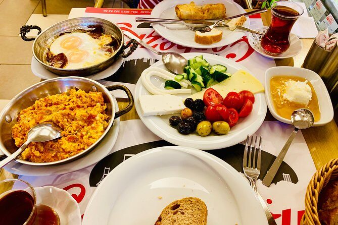 Two Continents Private and Guided Food Tour in Istanbul. - Authentic Experiences Backed by Positive Reviews