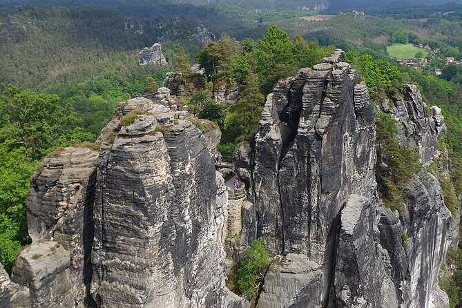 Two Countries, One Day: AMAZING Bohemian and Saxony Switzerland - Who Is This Tour Best For?