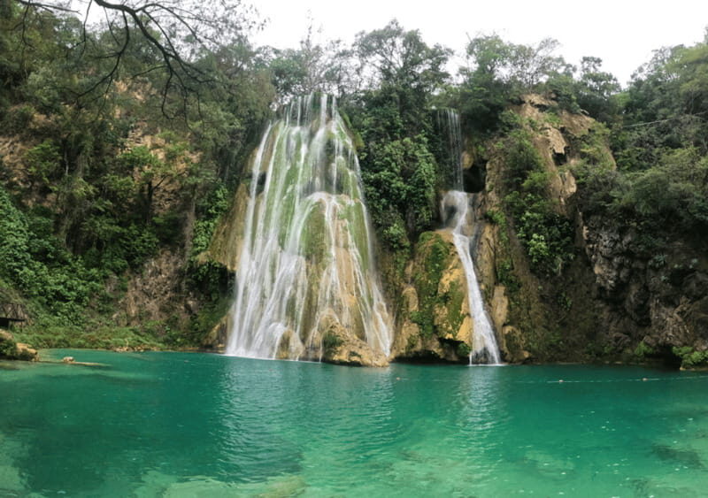Two places, one adventure: Minas Viejas and Meco Waterfalls - Key Points