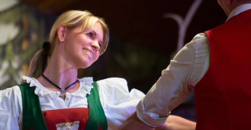 Tyrolean Evenings Family Gundolf in Innsbruck - A Deep Dive into the Experience