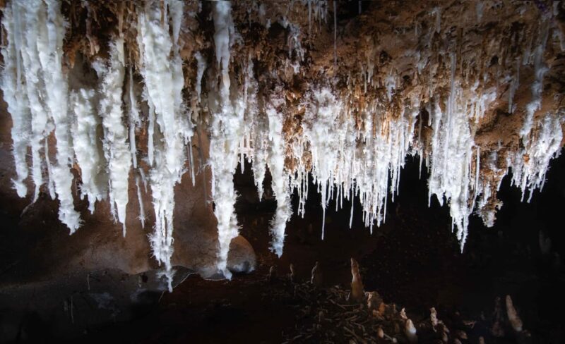 UDIAS: Guided tour in mine and access to natural cave. - Key Points