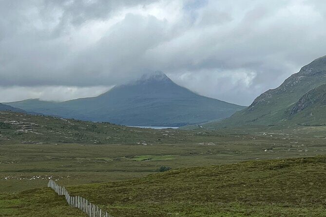 ULLAPOOL PORT Cruise Ship Tour, Ardvreck Castle, Rocks & More - Key Points