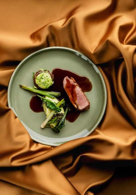 Ulriken Bergen: Enjoy a 3-course lunch with panoramic views - Exploring the Mount Ulriken Experience