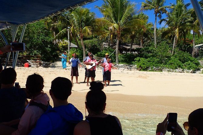 Ultimate Encounter Snorkel with Sharks in Fiji - What Do Reviewers Say?