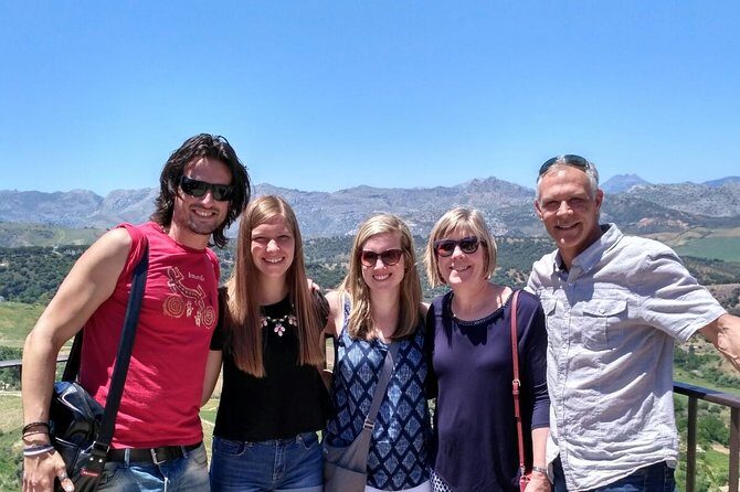 Ultimate White Village of Ronda Small-Group Day Trip from Granada - Scenic Walks and Viewpoints in Ronda