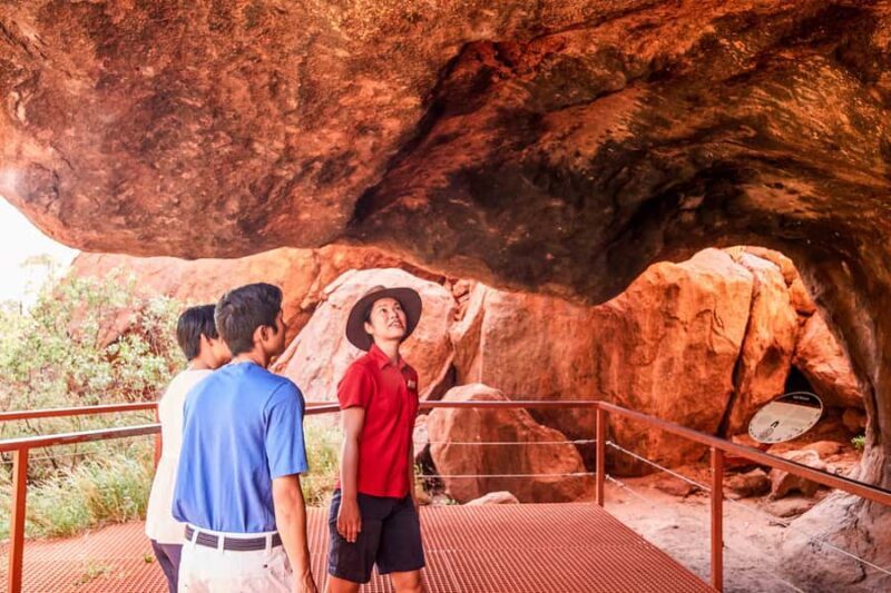 Uluru: Sacred Sites Tour + Sparkling at Sunset & BBQ Dinner - The Experience: Authenticity Meets Comfort