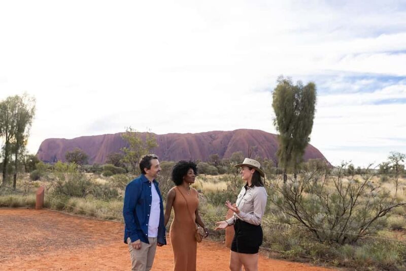 Uluru: Small Group Sunset Tour with Sparkling Wine - What Makes This Tour Stand Out?