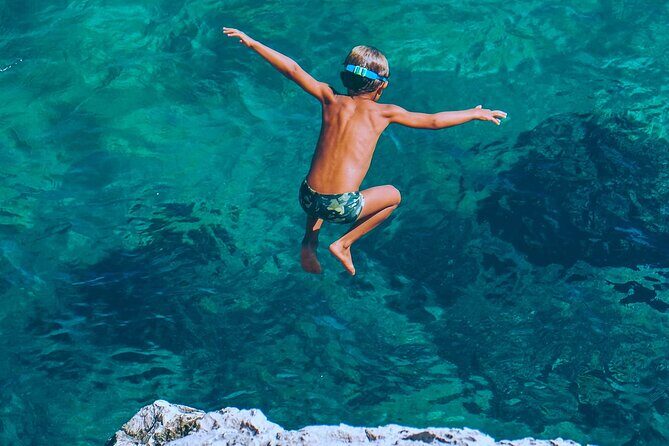 Uncharted Marine Reserve Cave, Snorkel & Cliff Jumping Kayak Tour - What Makes This Tour Stand Out?