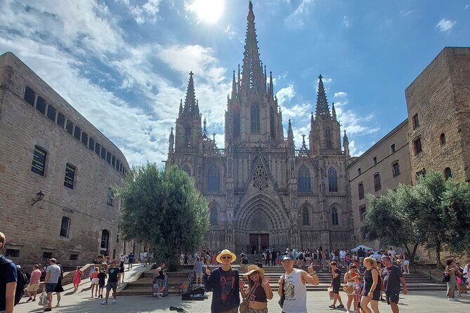 UnCommon Barcelona by Bike! Top Sights and Hidden Corners - Key Points