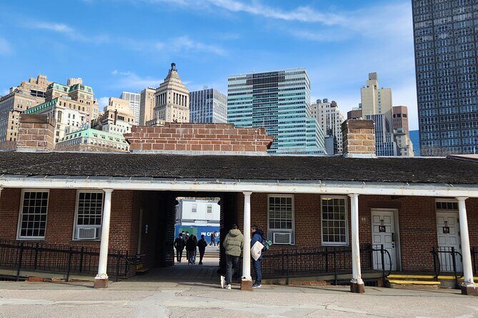 Unexpected Wall Street Walking Tour - Key Points