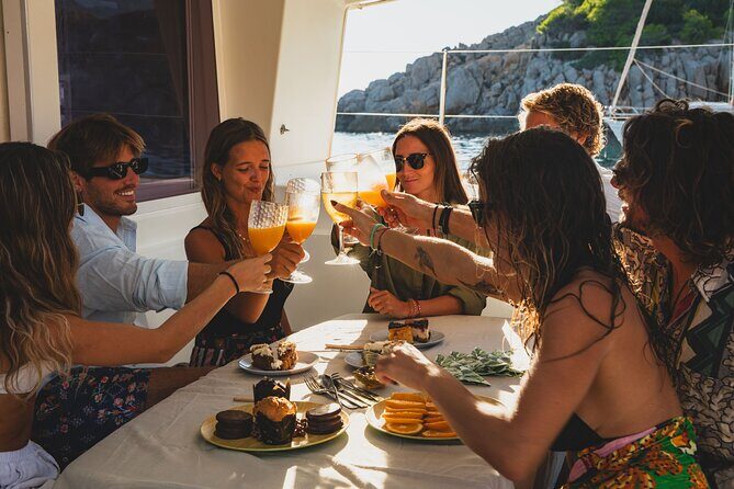 Unforgettable experience in Catamaran Ibiza - LAGOON 400 - Key Points