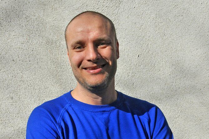 Unique walking tour Stockholm - Transportation & Group Size