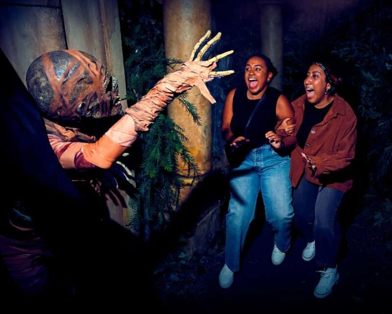 Universal Studios Hollywood: Halloween Horror Nights - The Terror Tram Experience