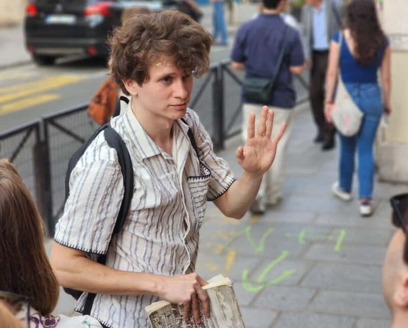 Unknown Paris: Walking Tour with an Expert Guide - Exploring the Heart of Paris: What to Expect