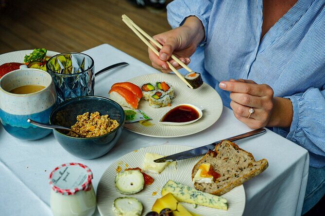 Unlimited brunch cruise on the Seine - Who Is This Tour Best Suited For?