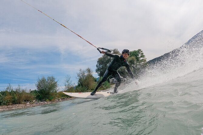 UP STREAM SURFING - The new way of surfing a river - Equipment and Safety