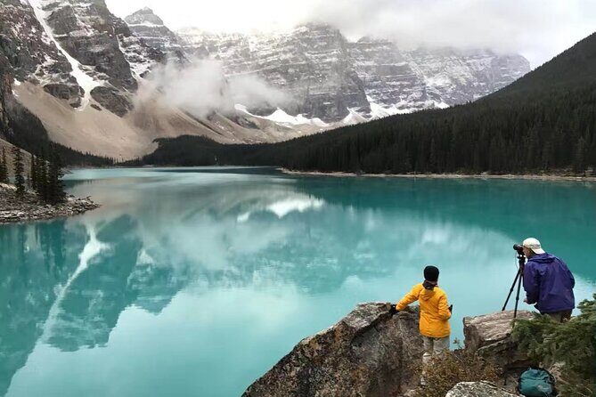 Up to 14 guests Private Tour: Lake LouiseMoraine & Emerald Lake - Authentic Experiences and Honest Insights