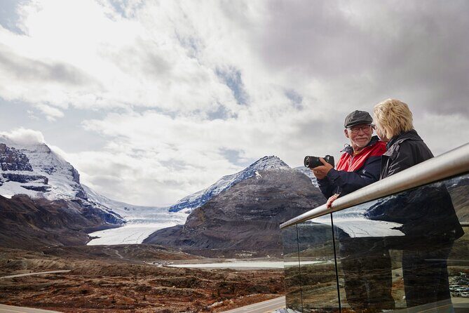 Up to 6 Guests Private Tour Lake Louise and Icefield Parkway - The Sum Up