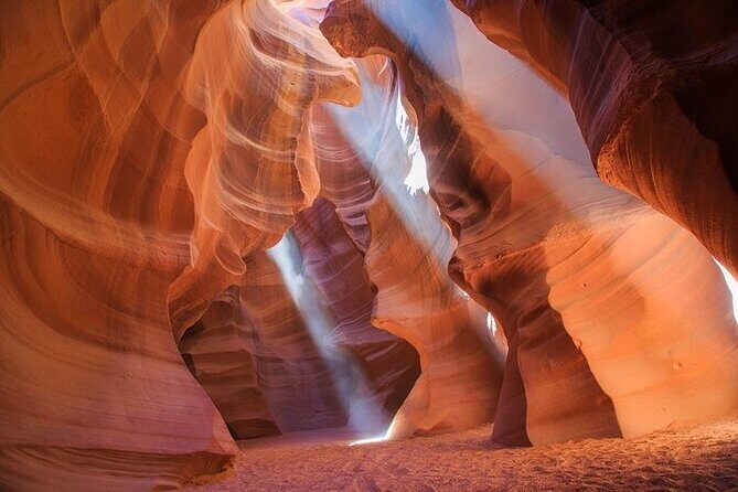 Upper Antelope Slot Canyon Guided Tour - Guides and Personal Touches