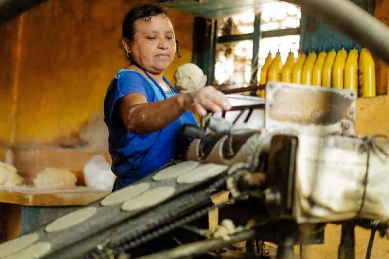 Uxmal: Traditional Mayan Cooking Class with Market Visit - Key Points