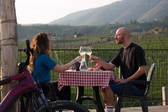 Valdobbiadene e-bike tour amongst vineyards UNESCO Prosecco Hills - Why This Tour Works Well