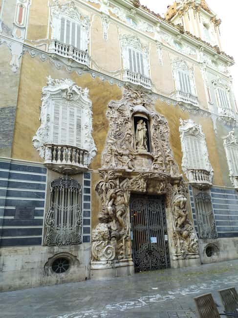 Valencia: City Walking Tour with Top Attractions - ITALIAN - Why You Should Consider This Tour