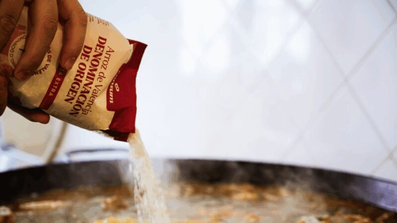 Valencia: Cook your paella (with a purchase at the Russafa market) - An Authentic Taste of Valencia: The Core Experience