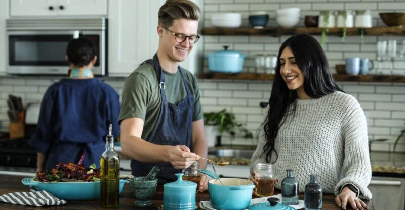 Valencia: Cooking Class of traditional spanish food - The Experience in Detail