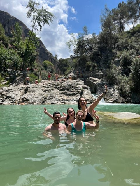 Valencia: Day trip exploring waterfalls, springs and caves - FAQ