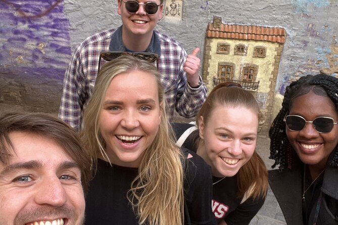 Valencia Iconic Sights Scavenger Hunt - FAQ