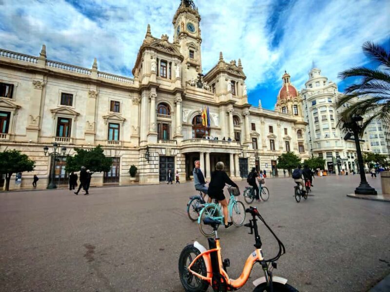 Valencia: Old Town to City of Arts Guided E-Bike Tour - Key Points