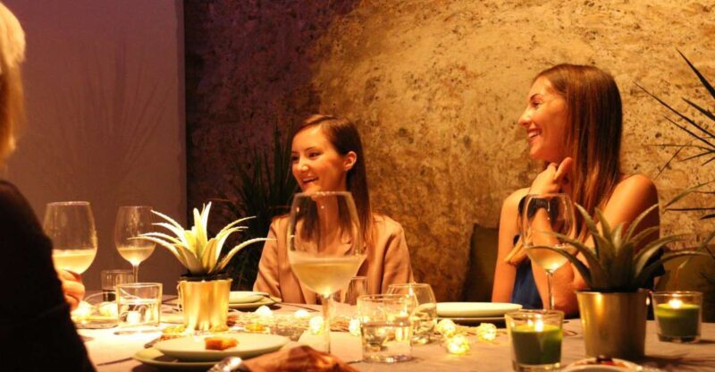 Valencia: Old Town Tour, Wine & Tapas in an 11th c. Monument - Key Points