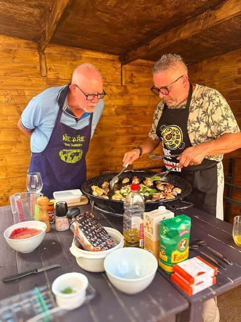 Valencia: Paella Cooking Class with Tapas and Drinks - Key Points