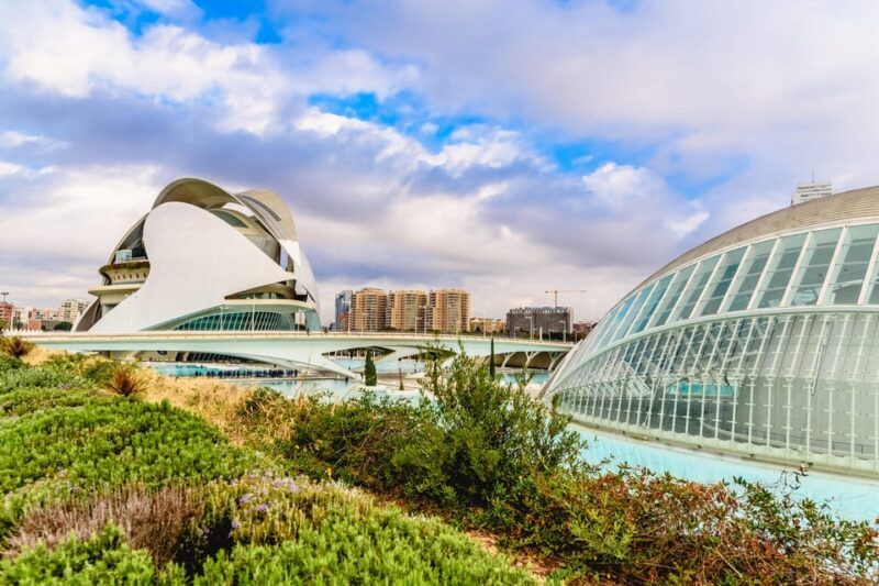 Valencia: Private Brunch Tour with Basic Spanish Learning - FAQ