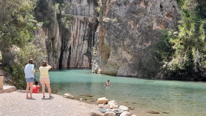 Valencia: Private Hiking in Montanejos with Thermal Springs - Exploring Montanejos: A Balance of Adventure and Relaxation