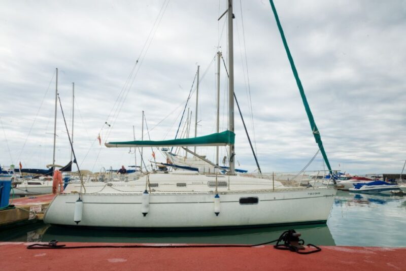 Valencia: Private Sailing Trip with Snacks and Drinks - FAQ