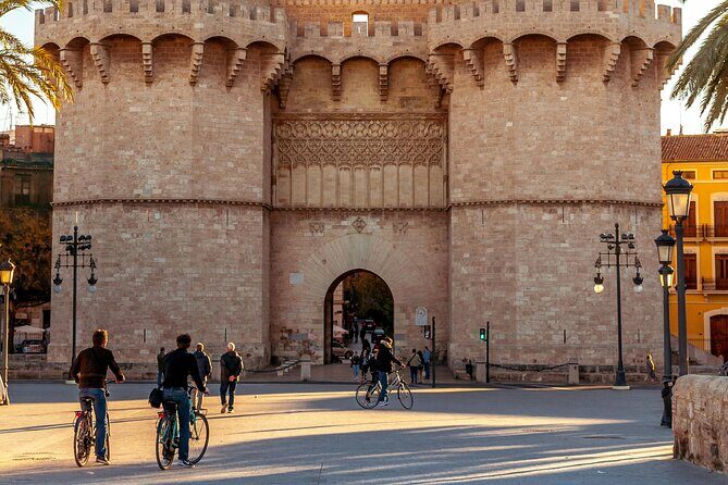 Valencia (Ruzafa): Guided Bike Tour of the city's highlights. - FAQs