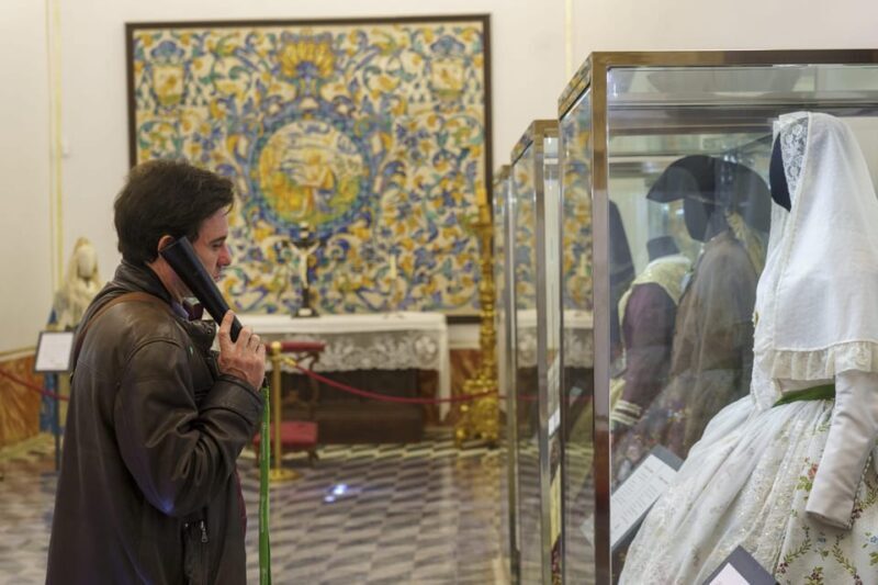 Valencia: Silk Museum Entry Ticket - FAQs