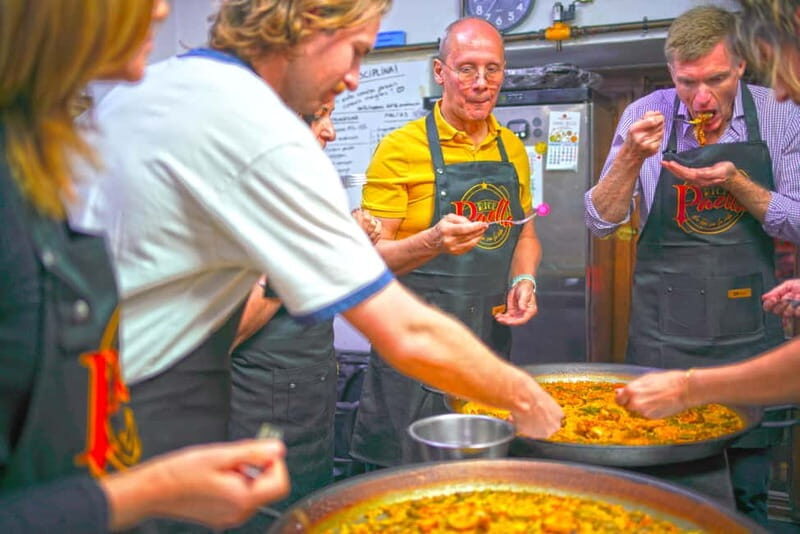 Valencia: Traditional Paella Cooking Class and Dinner - Key Points