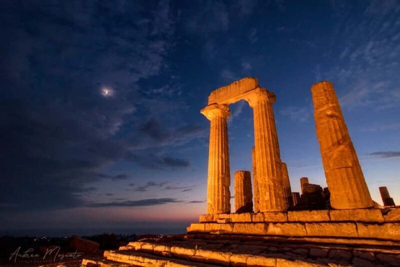 Valley of the Temples under the stars with ticket included - The Experience: Walking Among Ancient Giants in the Night