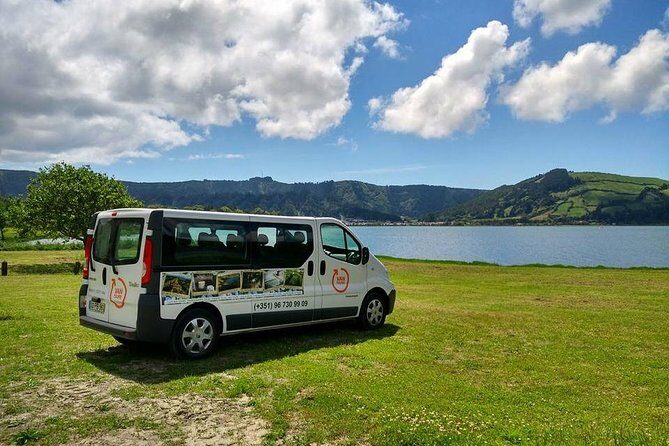 Van Laketour Sete Cidades / Lagoa do Fogo Full Day w/lunch (Shared) - Key Points