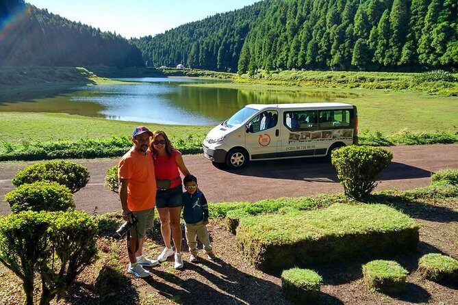 Van Laketour Sete Cidades / Lagoa do Fogo Full Day w/lunch (Shared) - An In-Depth Look at the Sao Miguel Lake Tour Experience